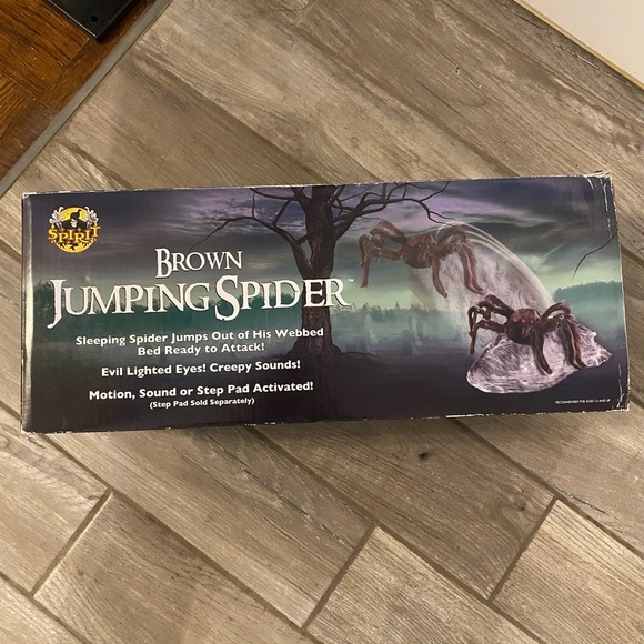 Spirit Holiday Spirit Halloween Brown Jumping Spider Prop W